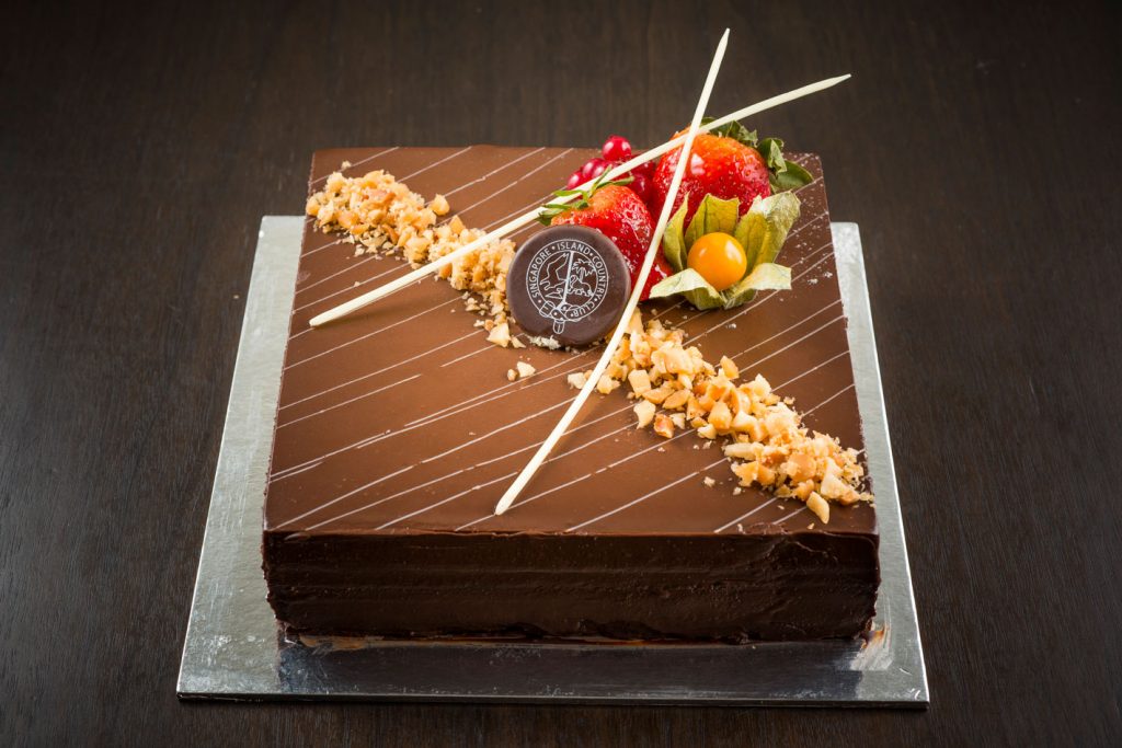 WHOLE CAKES – The Singapore Island Country Club